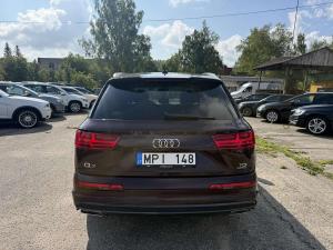 Red Audi Q7 2016 in Telschi, with an engine capacity of 2.97 L and mileage of 254 thousand km for 22900 €, photo 7 on AUTOMOTO.COM.LV