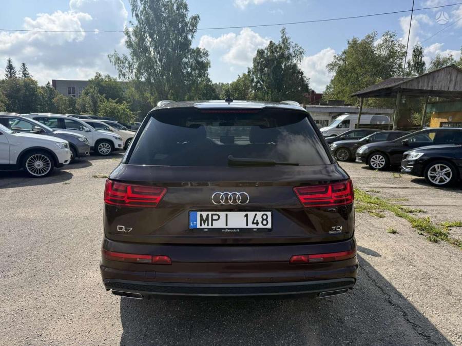 Red Audi Q7 2016 in Telschi, with an engine capacity of 2.97 L and mileage of 254 thousand km for 22900 €, photo 7 on AUTOMOTO.COM.LV