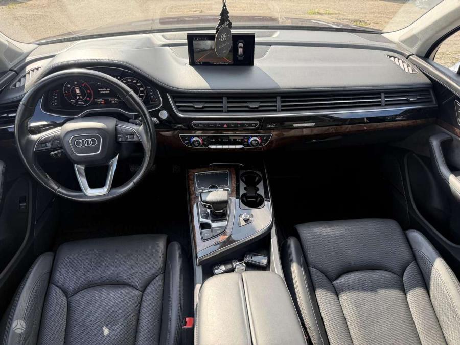 Red Audi Q7 2016 in Telschi, with an engine capacity of 2.97 L and mileage of 254 thousand km for 22900 €, photo 17 on AUTOMOTO.COM.LV