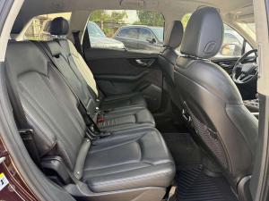 Red Audi Q7 2016 in Telschi, with an engine capacity of 2.97 L and mileage of 254 thousand km for 22900 €, photo 19 on AUTOMOTO.COM.LV