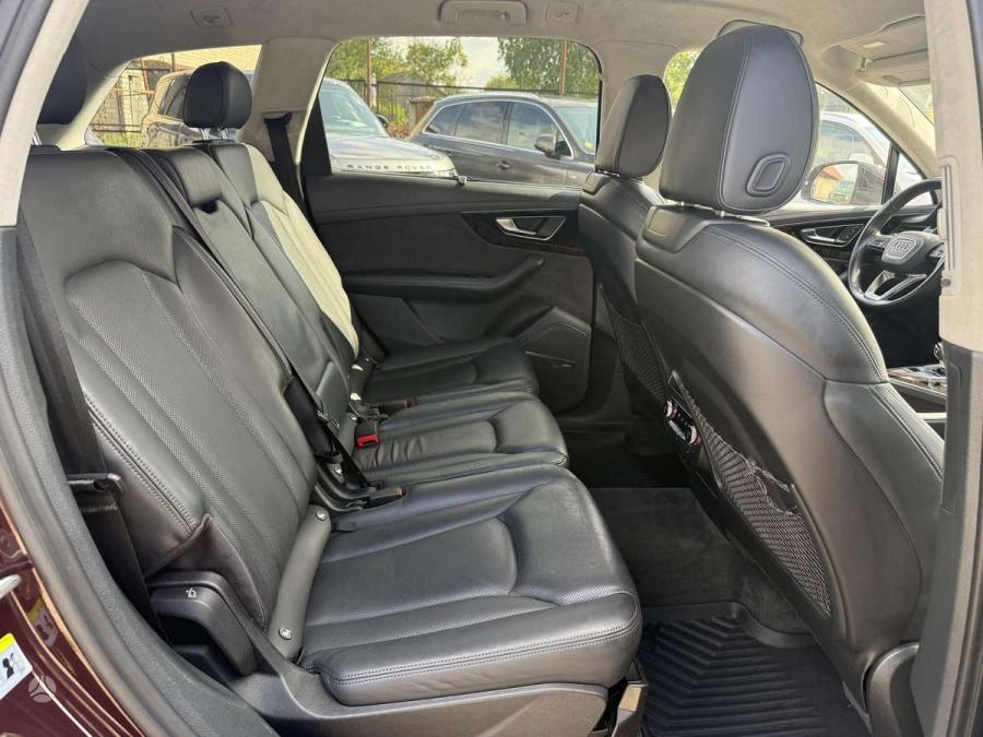 Red Audi Q7 2016 in Telschi, with an engine capacity of 2.97 L and mileage of 254 thousand km for 22900 €, photo 19 on AUTOMOTO.COM.LV