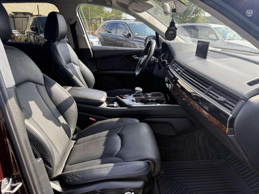Red Audi Q7 2016 in Telschi, with an engine capacity of 2.97 L and mileage of 254 thousand km for 22900 €, photo 20 on AUTOMOTO.COM.LV