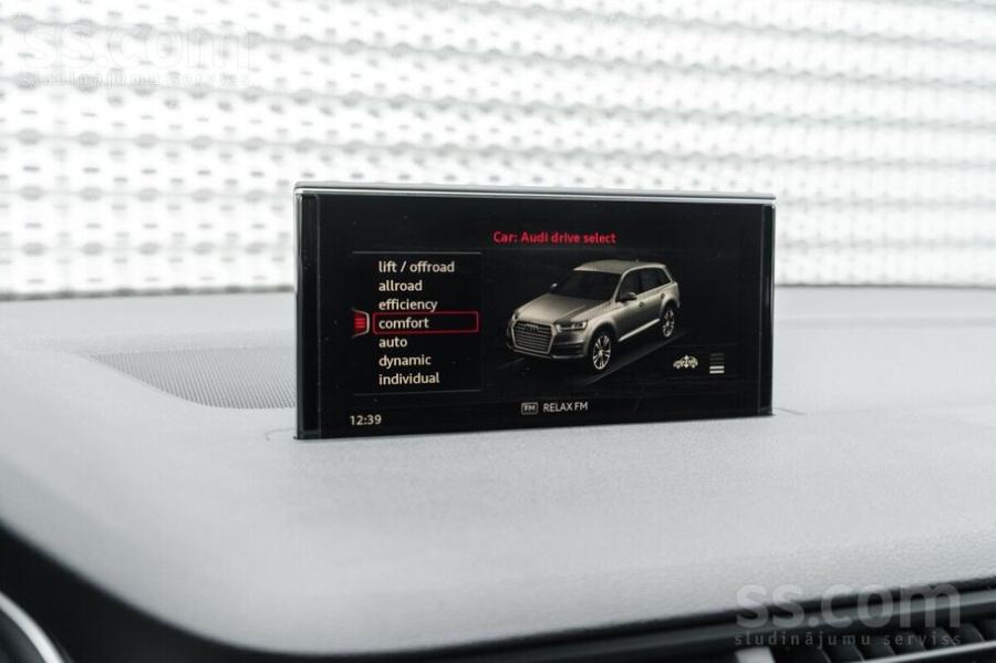 Красный Ауди Ку 7 2018 в Рига, объемом двигателя 4.00 л и пробегом 85 тыс. км за 45000 €, фото 22 на AUTOMOTO.COM.LV