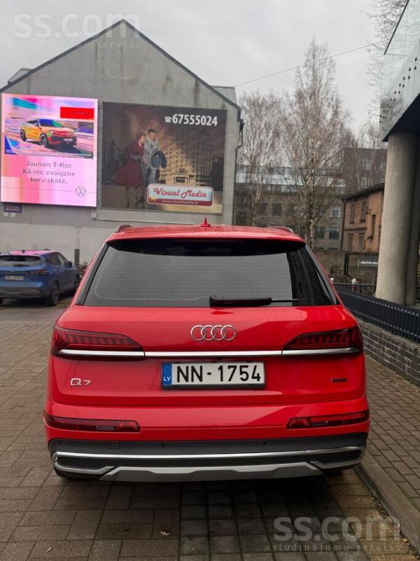 Red Audi Q7 2023 in Riga, with an engine capacity of 3.00 L and mileage of 48 thousand km for 48500 €, photo 4 on AUTOMOTO.COM.LV