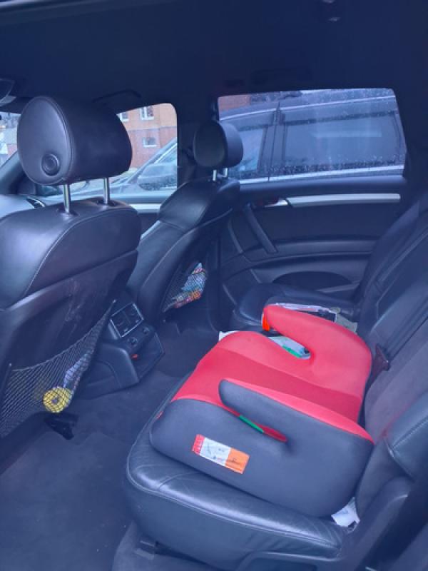Audi Q7 2007 in Tallinn, with an engine capacity of 3.30 L and mileage of 368 thousand km for 4800 €, photo 6 on AUTOMOTO.COM.LV