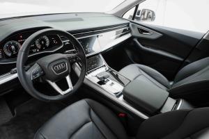 Audi Q7 2025 Peetri, ar dzinēja tilpumu 3.00 L un nobraukumu 20 tūkst. km par 74500 €, foto 15 vietnē AUTOMOTO.COM.LV