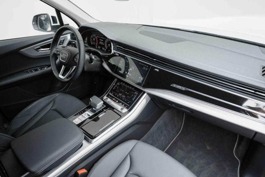 Audi Q7 2025 Peetri, ar dzinēja tilpumu 3.00 L un nobraukumu 20 tūkst. km par 74500 €, foto 17 vietnē AUTOMOTO.COM.LV
