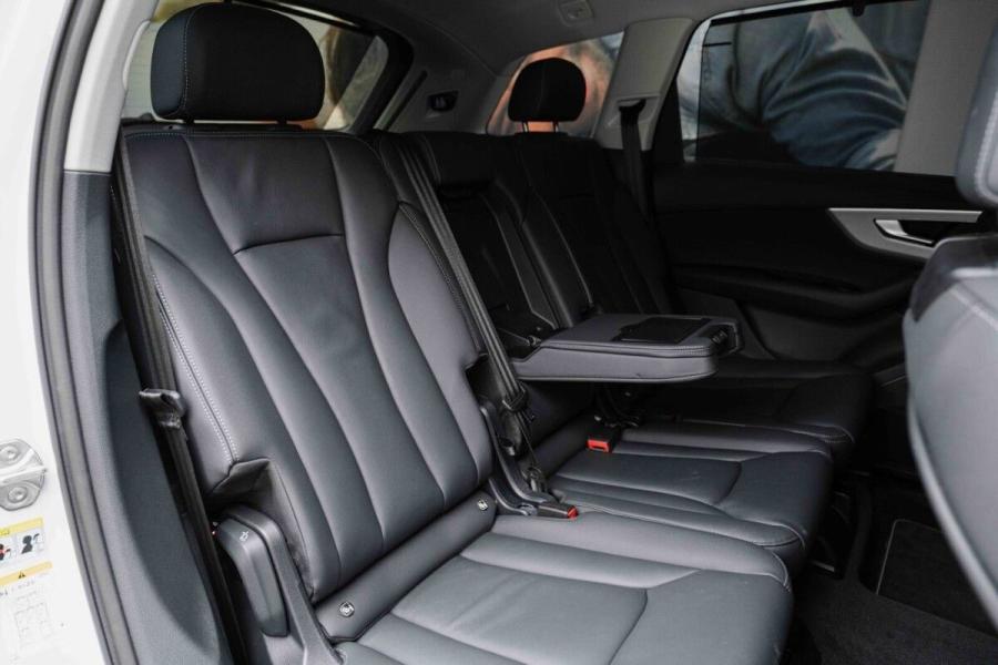 Audi Q7 2025 Peetri, ar dzinēja tilpumu 3.00 L un nobraukumu 20 tūkst. km par 74500 €, foto 19 vietnē AUTOMOTO.COM.LV