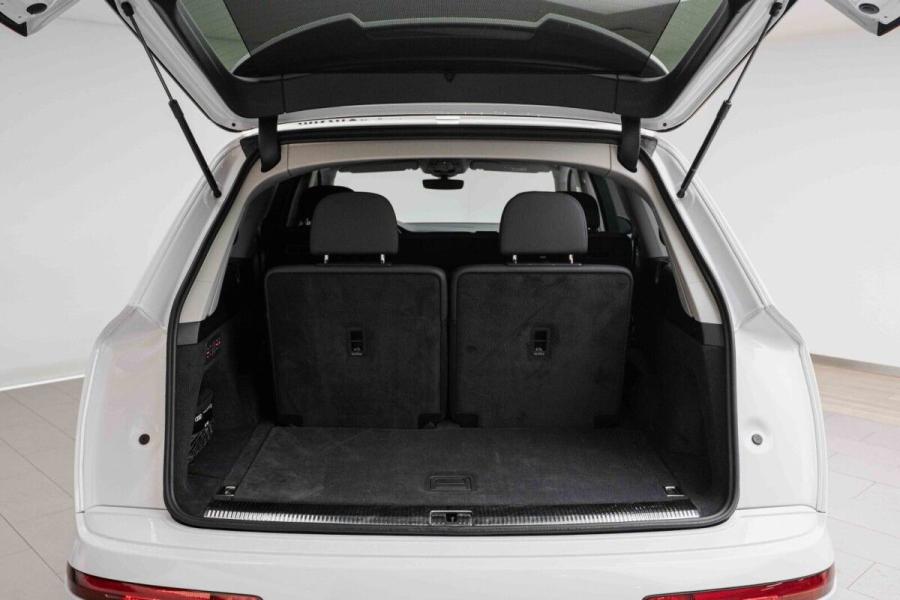 Audi Q7 2025 Peetri, ar dzinēja tilpumu 3.00 L un nobraukumu 20 tūkst. km par 74500 €, foto 23 vietnē AUTOMOTO.COM.LV