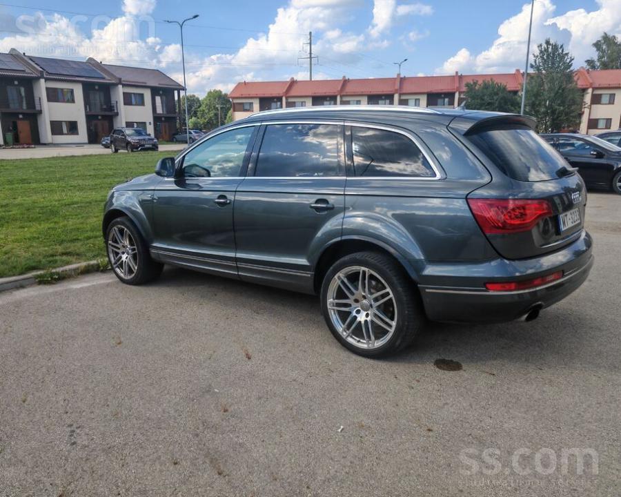 Violets Audi Q7 2012 Rīga, ar dzinēja tilpumu 3.00 L un nobraukumu 298 tūkst. km par 9000 €, foto 3 vietnē AUTOMOTO.COM.LV