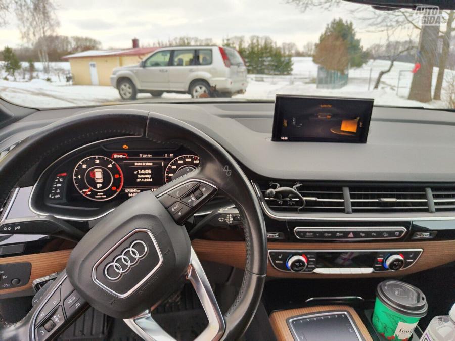 Violet Audi Q7 2016 in Vilnius, with an engine capacity of 3.00 L and mileage of 211 thousand km for 19000 €, photo 5 on AUTOMOTO.COM.LV