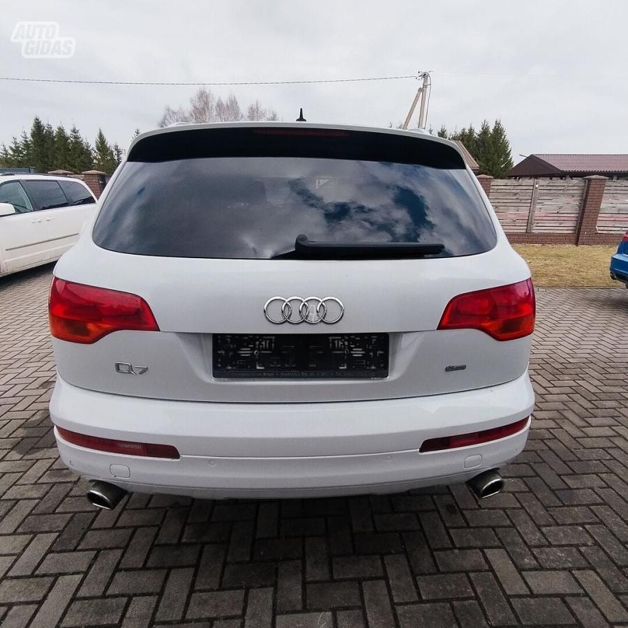Balts Audi Q7 2006 Klaipėda, ar dzinēja tilpumu 3.00 L un nobraukumu 250 tūkst. km par 6200 €, foto 2 vietnē AUTOMOTO.COM.LV