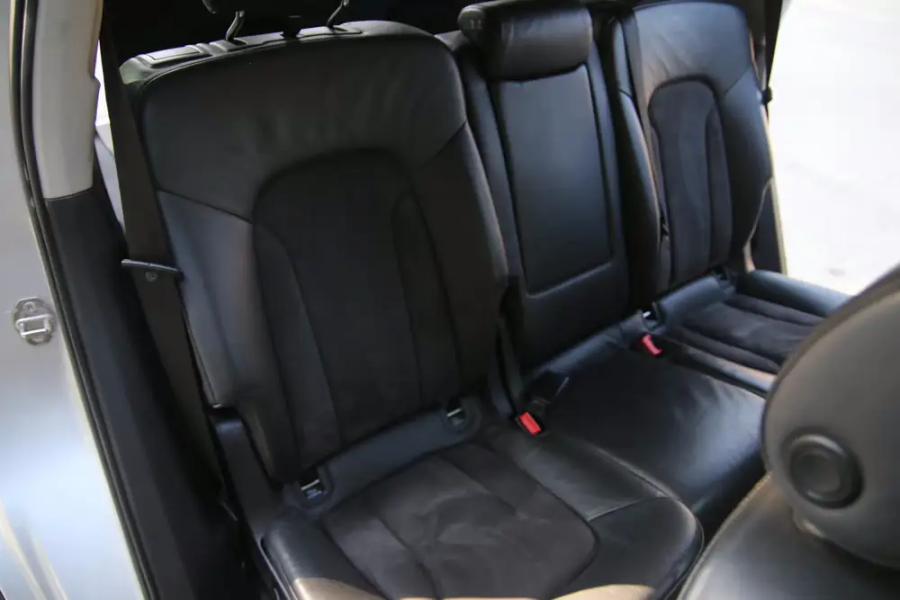 White Audi Q7 2007 in Riga, with an engine capacity of 3.00 L and mileage of 249 thousand km for 6290 €, photo 19 on AUTOMOTO.COM.LV