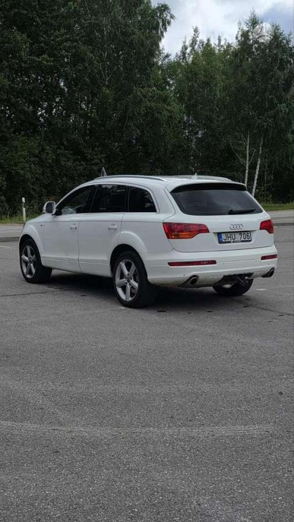 Balts Audi Q7 2007 Viļņa, ar dzinēja tilpumu 4.10 L un nobraukumu 343 tūkst. km par 6300 €, foto 5 vietnē AUTOMOTO.COM.LV