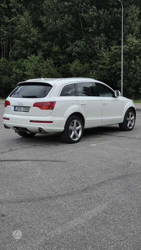 Balts Audi Q7 2007 Viļņa, ar dzinēja tilpumu 4.10 L un nobraukumu 343 tūkst. km par 6300 €, foto 6 vietnē AUTOMOTO.COM.LV