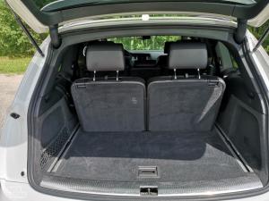 Balts Audi Q7 2007 Šauļi, ar dzinēja tilpumu 4.20 L un nobraukumu 307 tūkst. km par 6000 €, foto 11 vietnē AUTOMOTO.COM.LV