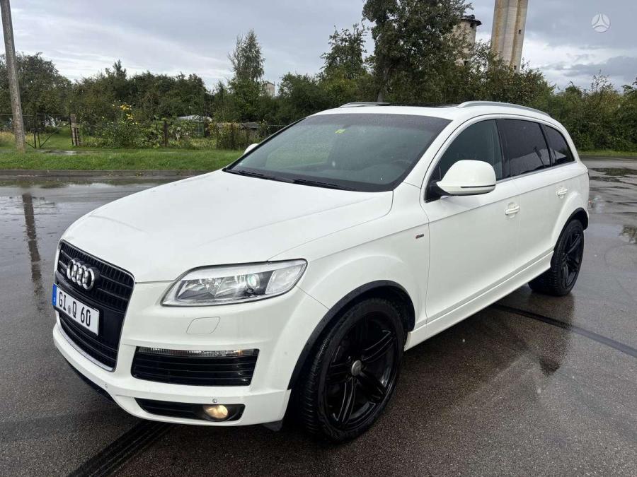 White Audi Q7 2007 in Kaunas, with an engine capacity of 4.16 L and mileage of 200 thousand km for 7999 €, photo 4 on AUTOMOTO.COM.LV