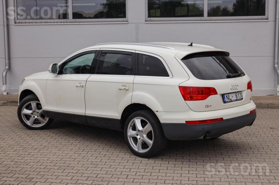 Balts Audi Q7 2007 Rīga, ar dzinēja tilpumu 3.60 L un nobraukumu 215 tūkst. km par 3495 €, foto 5 vietnē AUTOMOTO.COM.LV