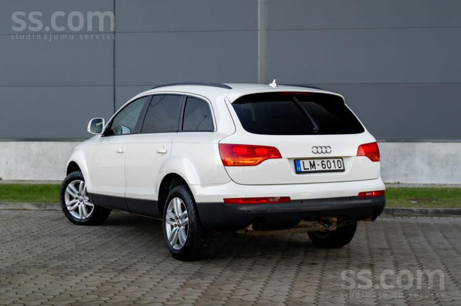 Balts Audi Q7 2008 Rīga, ar dzinēja tilpumu 3.00 L un nobraukumu 395 tūkst. km par 7990 €, foto 4 vietnē AUTOMOTO.COM.LV