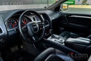 Balts Audi Q7 2008 Rīga, ar dzinēja tilpumu 3.00 L un nobraukumu 395 tūkst. km par 7990 €, foto 13 vietnē AUTOMOTO.COM.LV