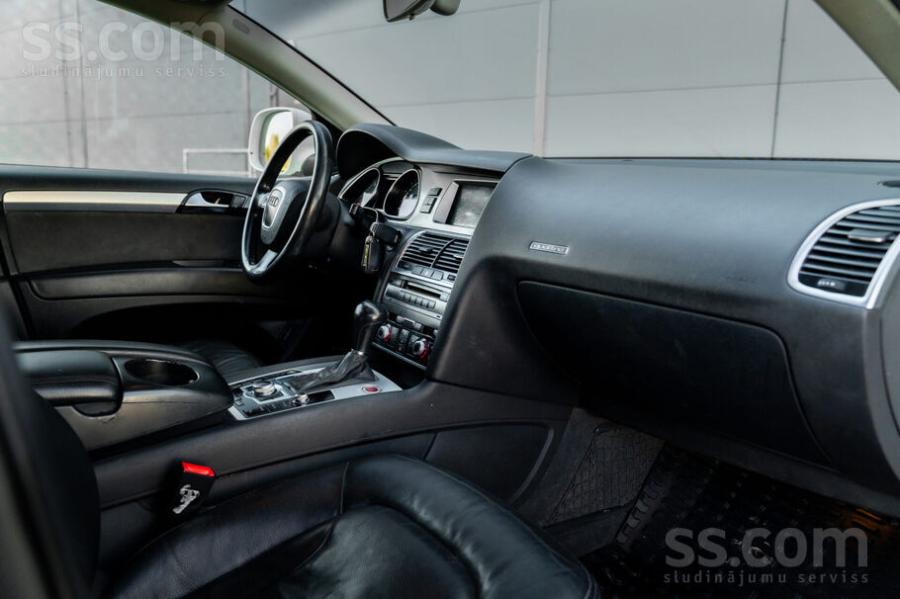 Balts Audi Q7 2008 Rīga, ar dzinēja tilpumu 3.00 L un nobraukumu 395 tūkst. km par 7990 €, foto 14 vietnē AUTOMOTO.COM.LV