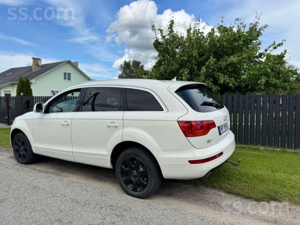 Balts Audi Q7 2009 Ogre, ar dzinēja tilpumu 3.00 L un nobraukumu 350 tūkst. km par 8220 €, foto 5 vietnē AUTOMOTO.COM.LV