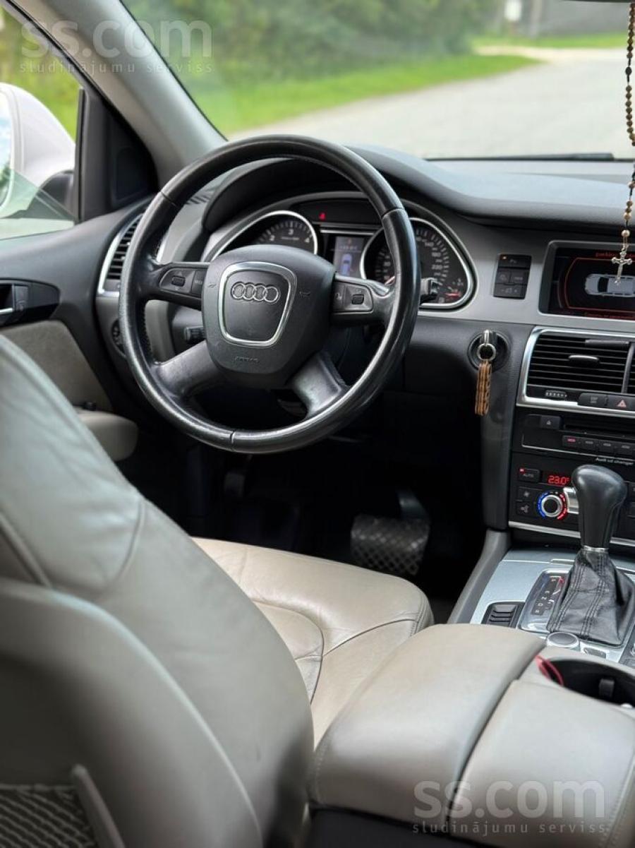 Balts Audi Q7 2009 Ogre, ar dzinēja tilpumu 3.00 L un nobraukumu 350 tūkst. km par 8220 €, foto 8 vietnē AUTOMOTO.COM.LV