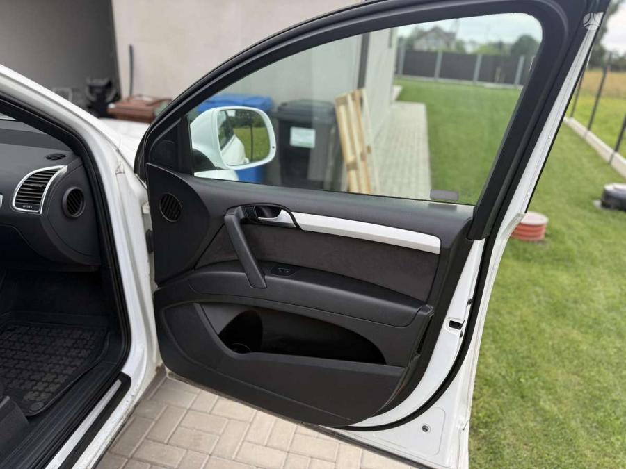 Balts Audi Q7 2009 Marijampole, ar dzinēja tilpumu 2.97 L un nobraukumu 317 tūkst. km par 8500 €, foto 11 vietnē AUTOMOTO.COM.LV