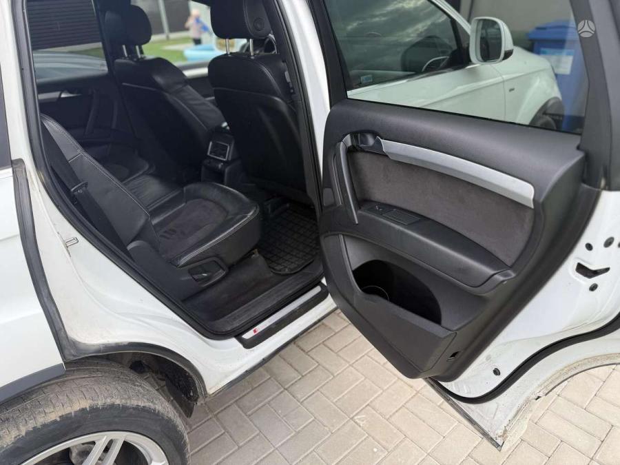 Balts Audi Q7 2009 Marijampole, ar dzinēja tilpumu 2.97 L un nobraukumu 317 tūkst. km par 8500 €, foto 14 vietnē AUTOMOTO.COM.LV