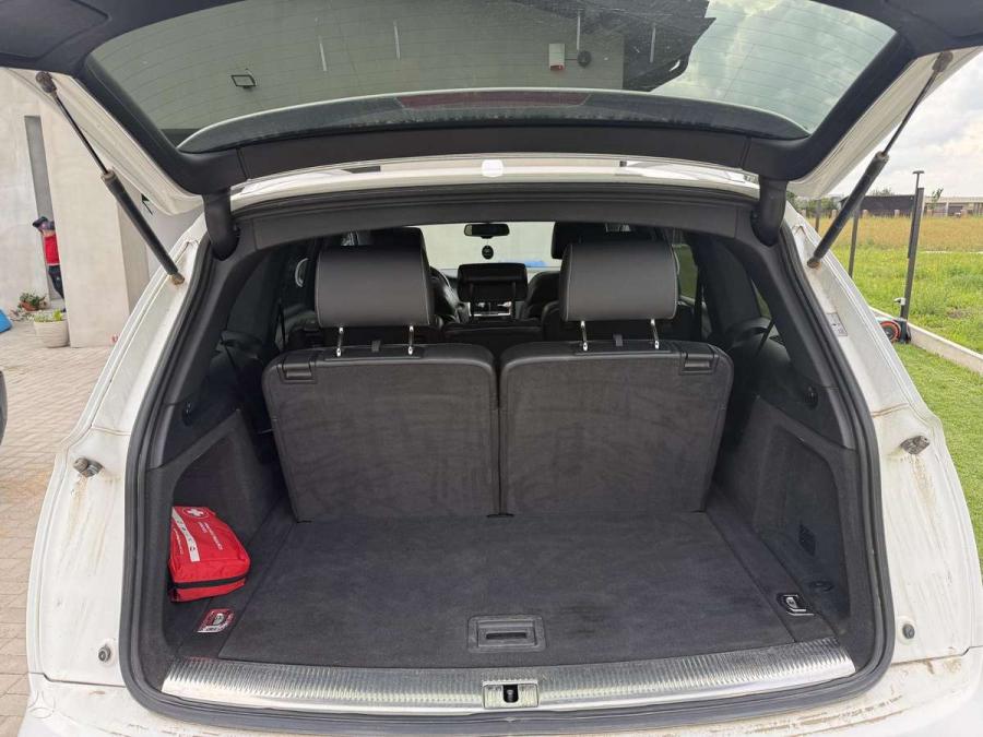 Balts Audi Q7 2009 Marijampole, ar dzinēja tilpumu 2.97 L un nobraukumu 317 tūkst. km par 8500 €, foto 15 vietnē AUTOMOTO.COM.LV
