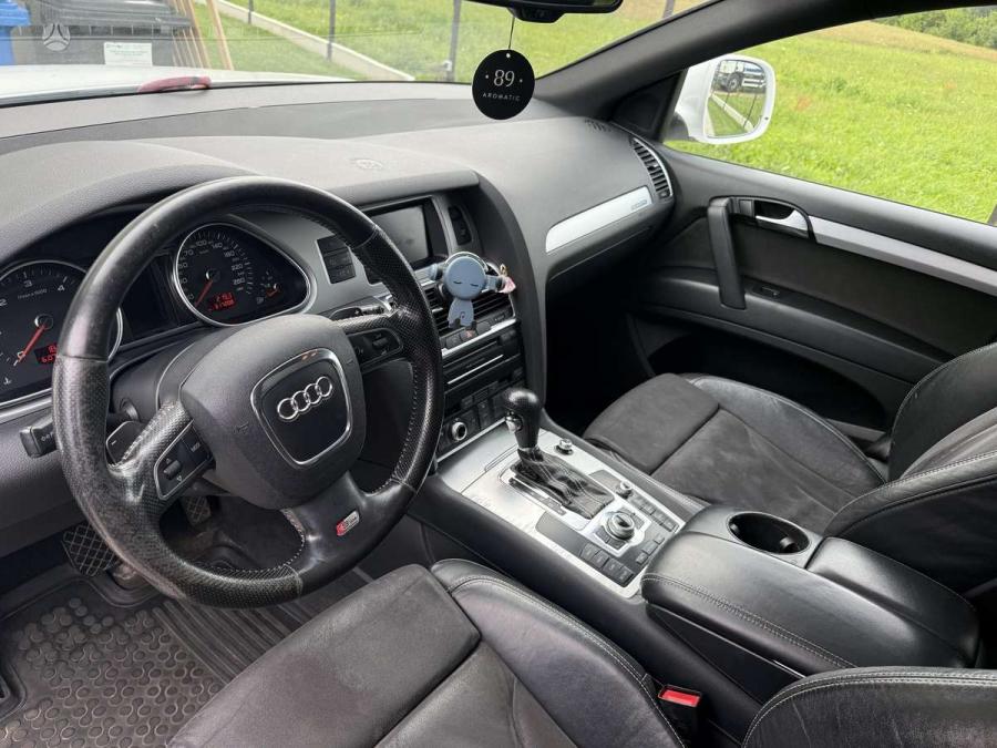 Balts Audi Q7 2009 Marijampole, ar dzinēja tilpumu 2.97 L un nobraukumu 317 tūkst. km par 8500 €, foto 17 vietnē AUTOMOTO.COM.LV