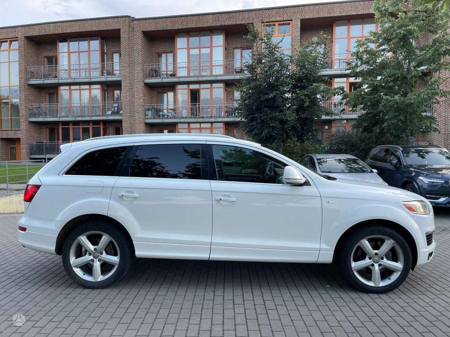 White Audi Q7 2009 in Vilnius, with an engine capacity of 2.97 L and mileage of 290 thousand km for 5500 €, photo 7 on AUTOMOTO.COM.LV