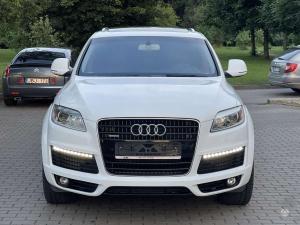 White Audi Q7 2009 in Vilnius, with an engine capacity of 2.97 L and mileage of 290 thousand km for 5500 €, photo 9 on AUTOMOTO.COM.LV