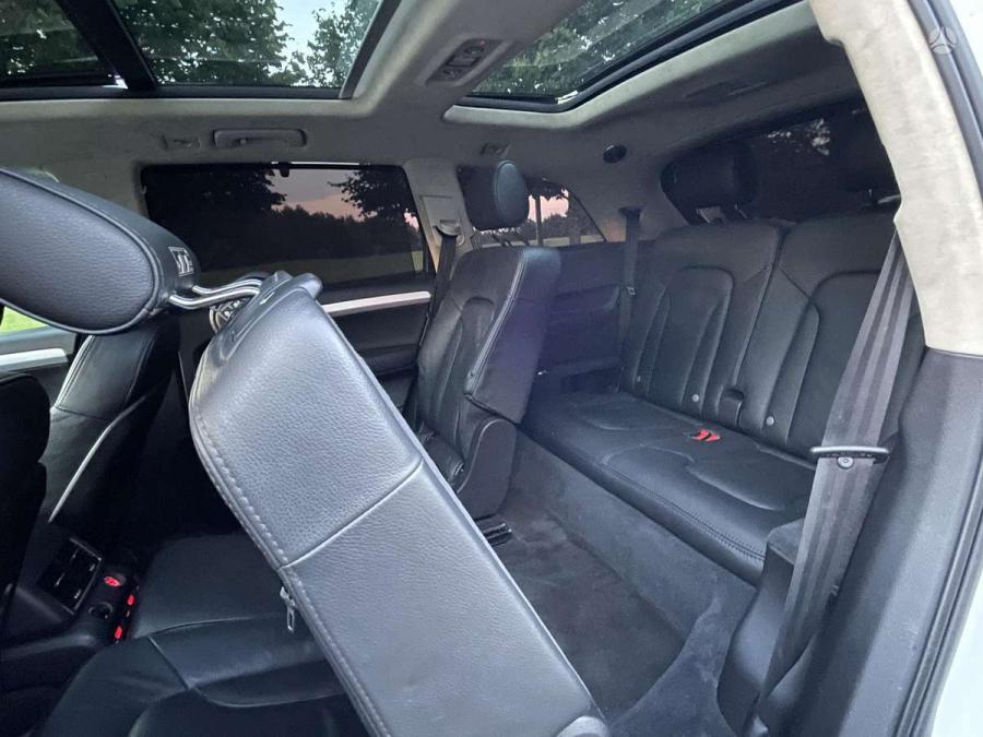 White Audi Q7 2009 in Vilnius, with an engine capacity of 2.97 L and mileage of 290 thousand km for 5500 €, photo 14 on AUTOMOTO.COM.LV