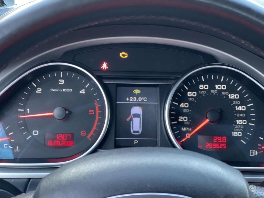 White Audi Q7 2009 in Vilnius, with an engine capacity of 2.97 L and mileage of 290 thousand km for 5500 €, photo 27 on AUTOMOTO.COM.LV