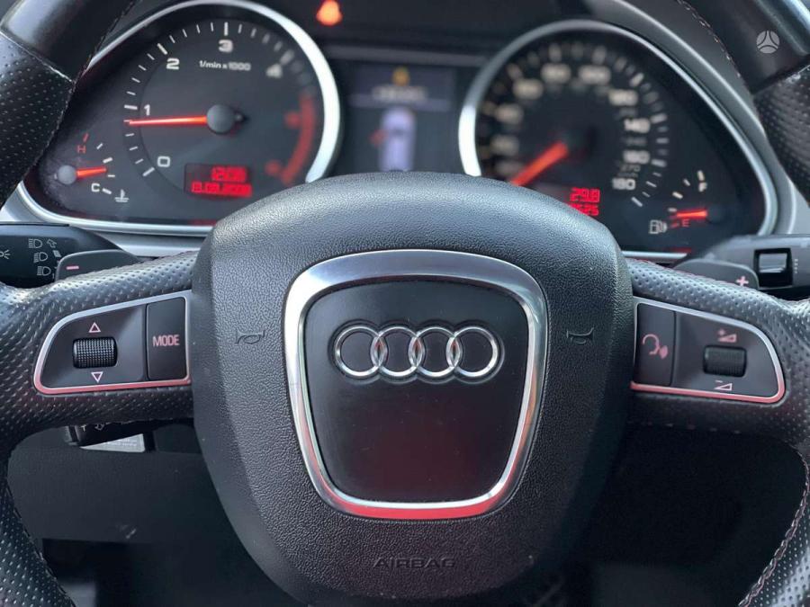 White Audi Q7 2009 in Vilnius, with an engine capacity of 2.97 L and mileage of 290 thousand km for 5500 €, photo 28 on AUTOMOTO.COM.LV