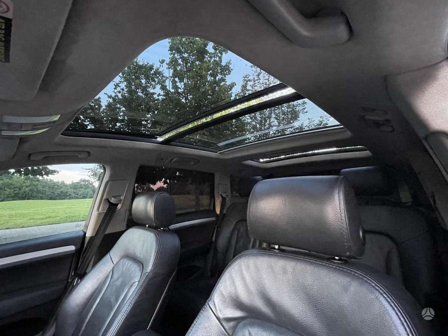 White Audi Q7 2009 in Vilnius, with an engine capacity of 2.97 L and mileage of 290 thousand km for 5500 €, photo 32 on AUTOMOTO.COM.LV