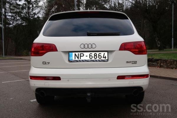 Balts Audi Q7 2009 Ogre, ar dzinēja tilpumu 3.00 L un nobraukumu 355 tūkst. km par 8220 €, foto 3 vietnē AUTOMOTO.COM.LV