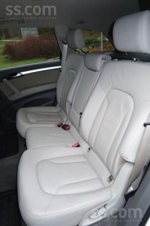 White Audi Q7 2009 in Ogre, with an engine capacity of 3.00 L and mileage of 355 thousand km for 8220 €, photo 7 on AUTOMOTO.COM.LV