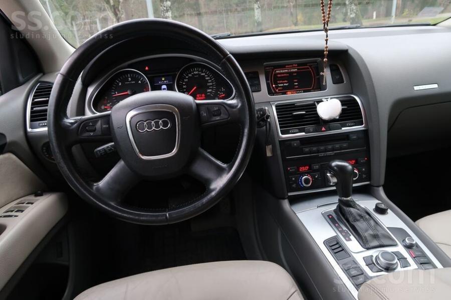 White Audi Q7 2009 in Ogre, with an engine capacity of 3.00 L and mileage of 355 thousand km for 8220 €, photo 9 on AUTOMOTO.COM.LV