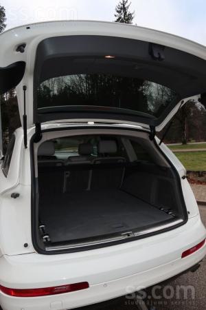 White Audi Q7 2009 in Ogre, with an engine capacity of 3.00 L and mileage of 355 thousand km for 8220 €, photo 12 on AUTOMOTO.COM.LV