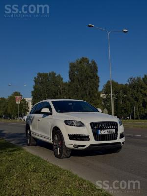 Balts Audi Q7 2009 Rīga, ar dzinēja tilpumu 3.00 L un nobraukumu 305 tūkst. km par 10500 €, foto 5 vietnē AUTOMOTO.COM.LV