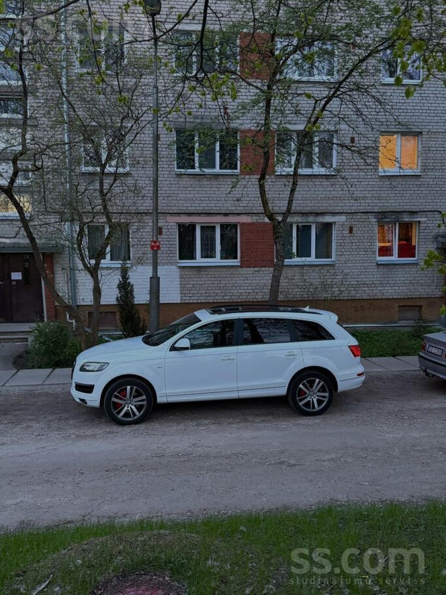Balts Audi Q7 2009 Rīga, ar dzinēja tilpumu 3.00 L un nobraukumu 305 tūkst. km par 10500 €, foto 8 vietnē AUTOMOTO.COM.LV