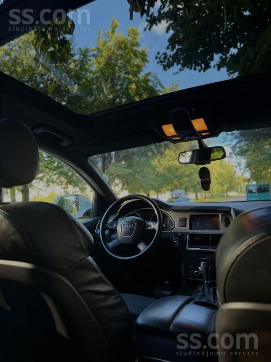 Balts Audi Q7 2009 Rīga, ar dzinēja tilpumu 3.00 L un nobraukumu 305 tūkst. km par 10500 €, foto 15 vietnē AUTOMOTO.COM.LV