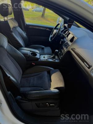 Balts Audi Q7 2009 Rīga, ar dzinēja tilpumu 3.00 L un nobraukumu 305 tūkst. km par 10500 €, foto 16 vietnē AUTOMOTO.COM.LV