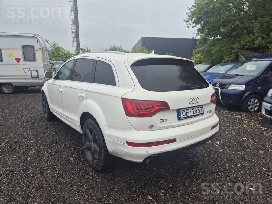 Balts Audi Q7 2010 Rīga, ar dzinēja tilpumu 3.00 L un nobraukumu 228 tūkst. km par 10990 €, foto 5 vietnē AUTOMOTO.COM.LV