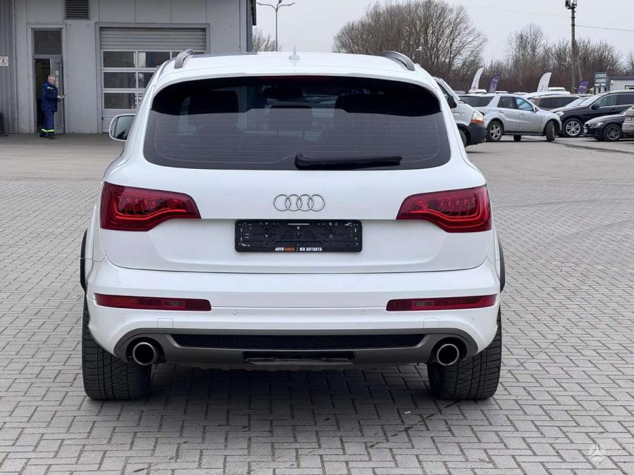 White Audi Q7 2010 in Kretinga, with an engine capacity of 2.97 L and mileage of 313 thousand km for 11500 €, photo 6 on AUTOMOTO.COM.LV