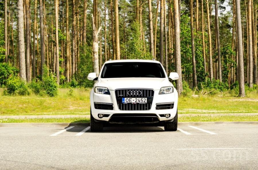 White Audi Q7 2010 in Riga, with an engine capacity of 3.00 L and mileage of 236 thousand km for 8990 €, photo 4 on AUTOMOTO.COM.LV