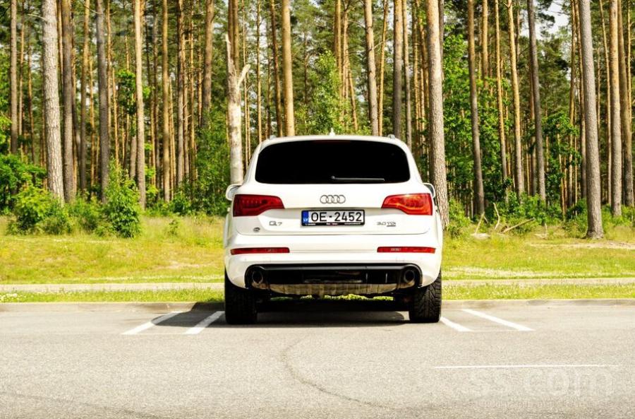 White Audi Q7 2010 in Riga, with an engine capacity of 3.00 L and mileage of 236 thousand km for 8990 €, photo 7 on AUTOMOTO.COM.LV