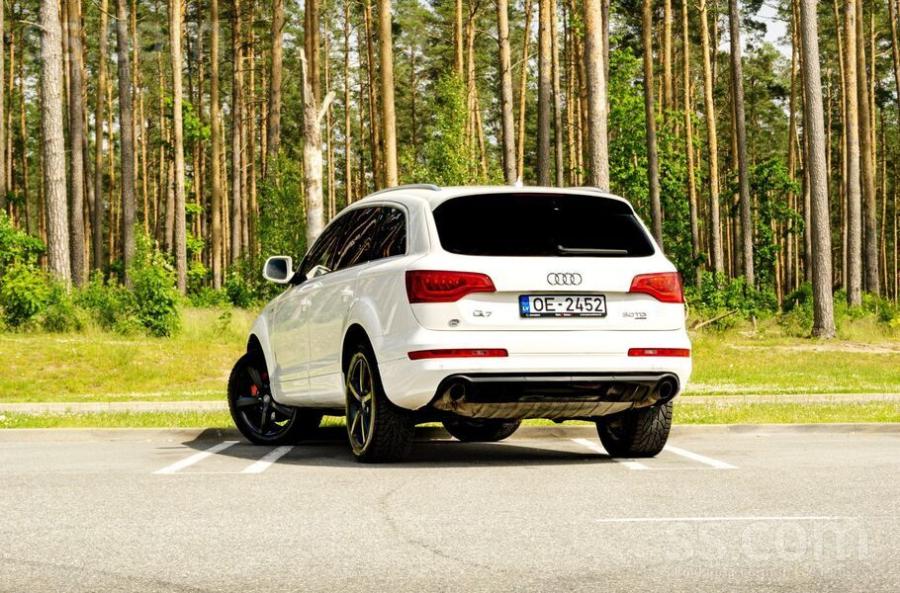 White Audi Q7 2010 in Riga, with an engine capacity of 3.00 L and mileage of 236 thousand km for 8990 €, photo 8 on AUTOMOTO.COM.LV